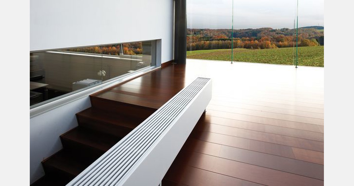 'Eerste vrijstaande radiator voor verwarmen en niet-condenserend koelen'