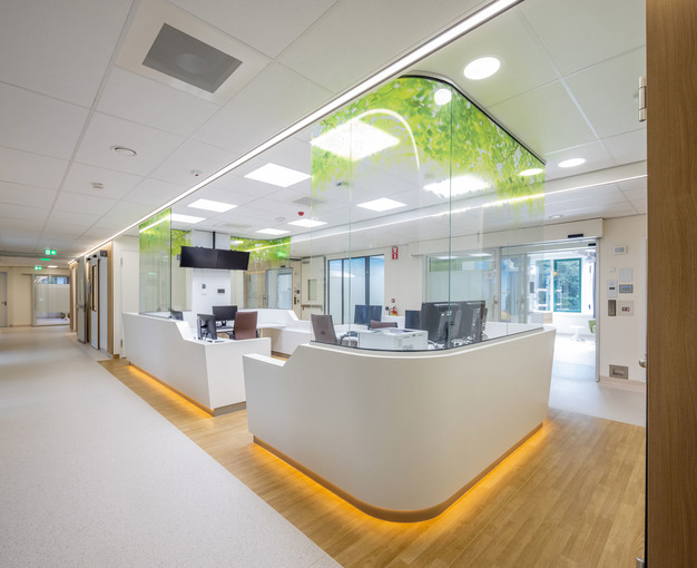 Hubbers interieurmakers engineert, maakt en plaatst vaste meubilair in ...