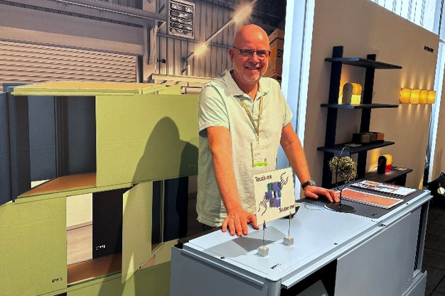 Eigenaar Wim Klomp: 'Een brutaal meubel voor de toekomst, dat is het ...