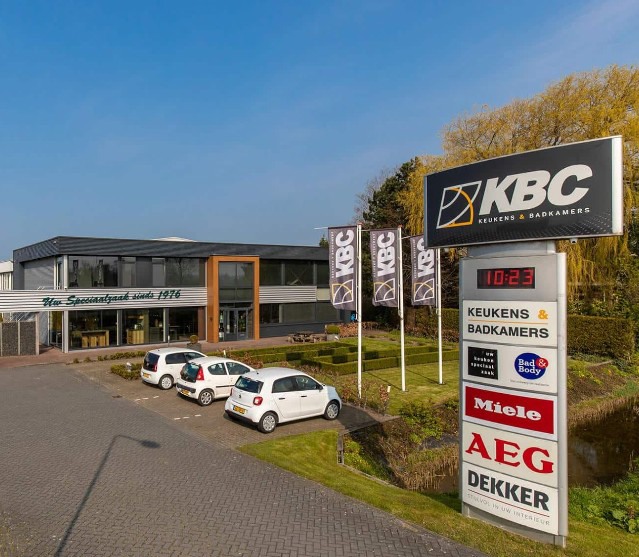 Lammert Kort van KBC Keukens en Badkamers geniet van keukendetails