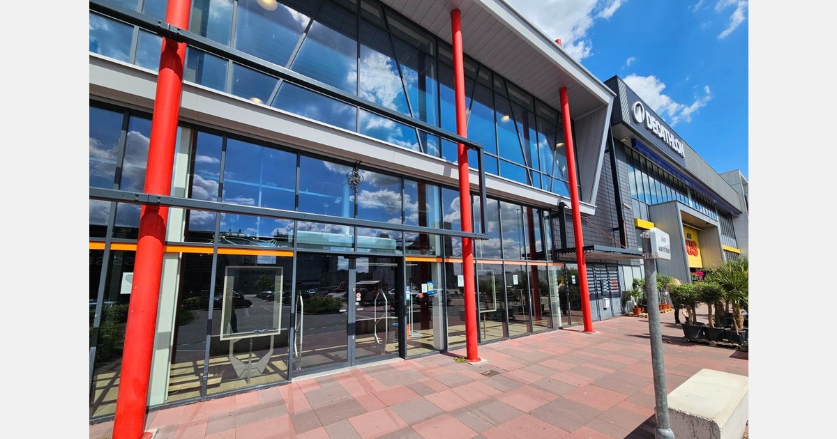 Maxaro opent showroom op De Centrale