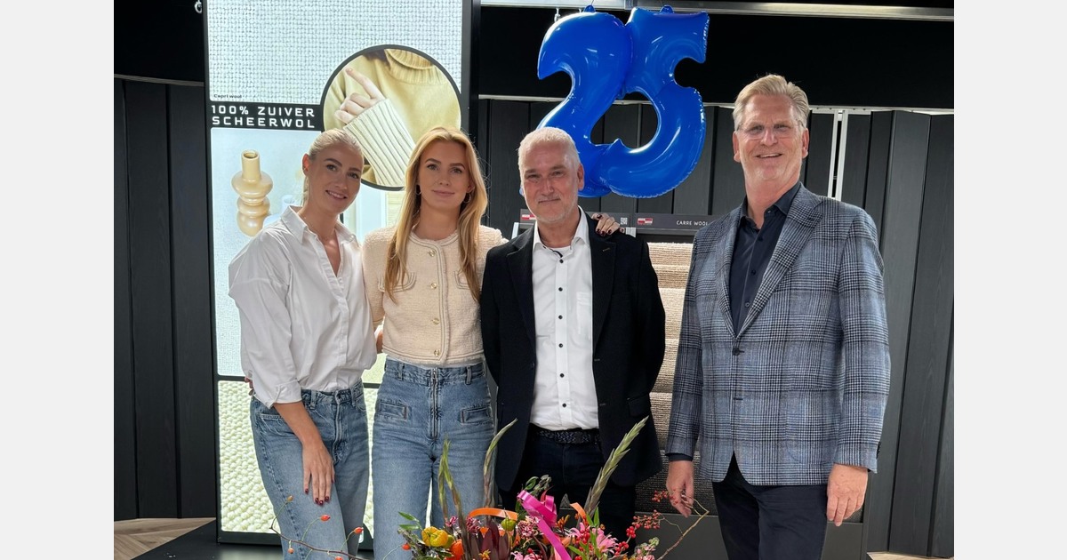 Interfloor huldigt vertegenwoordiger John Huijgens