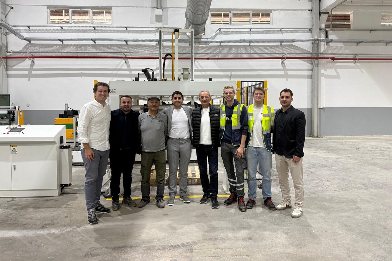 Milat Floor start productie SPC-vloeren met Uniclic en Unidrop kliksystemen